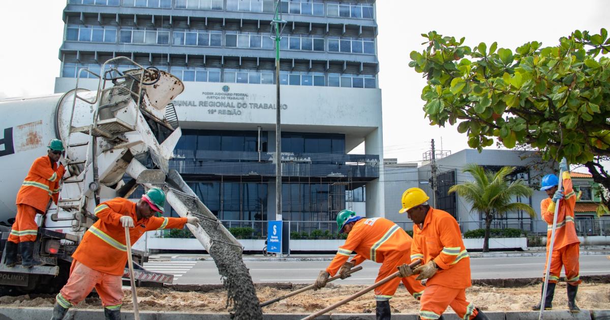 Prefeitura de Maceió | Reurbanização da Praia da Avenida recebe nova…